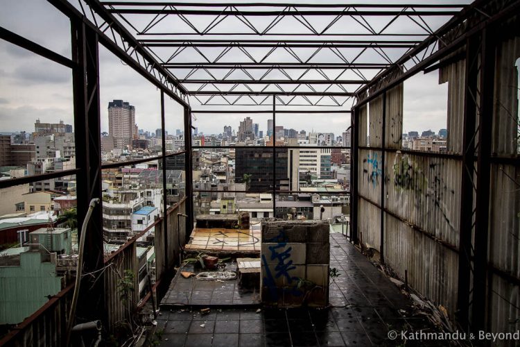 Abandoned Taiwan: The Qianyue building in Taichung