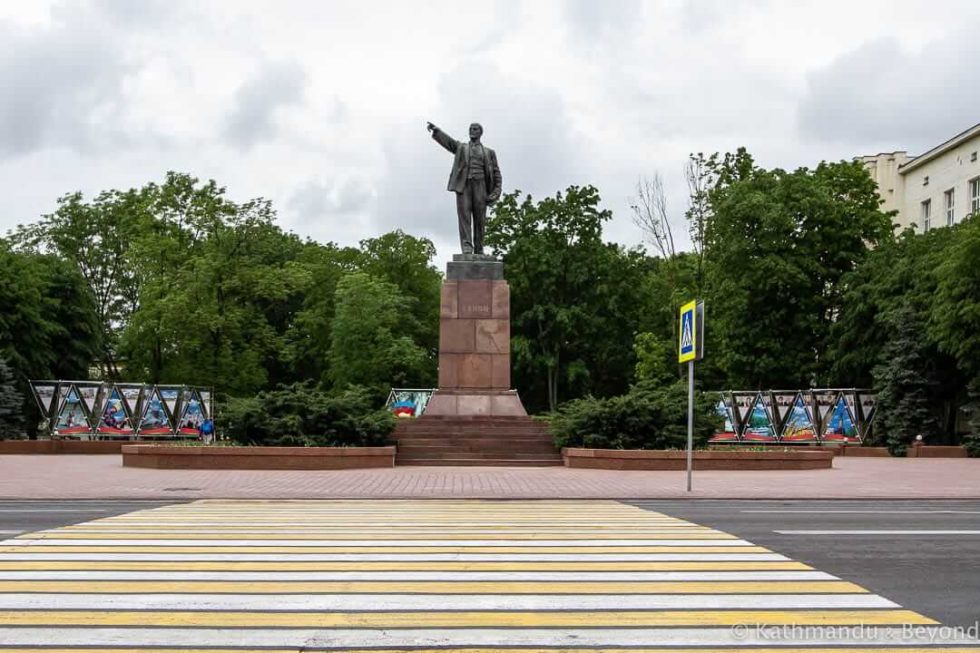 In photos: Lenin statues in the former Soviet Union